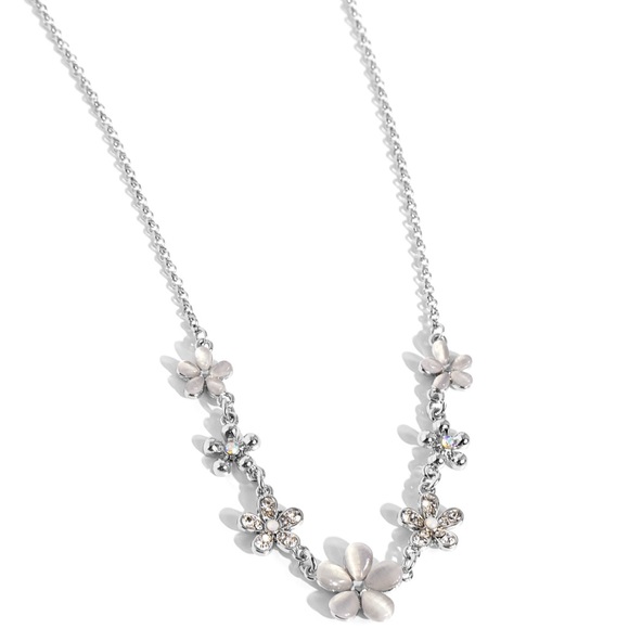 paparazzi | Jewelry | Paparazzi Spring Showcase White Necklace | Poshmark